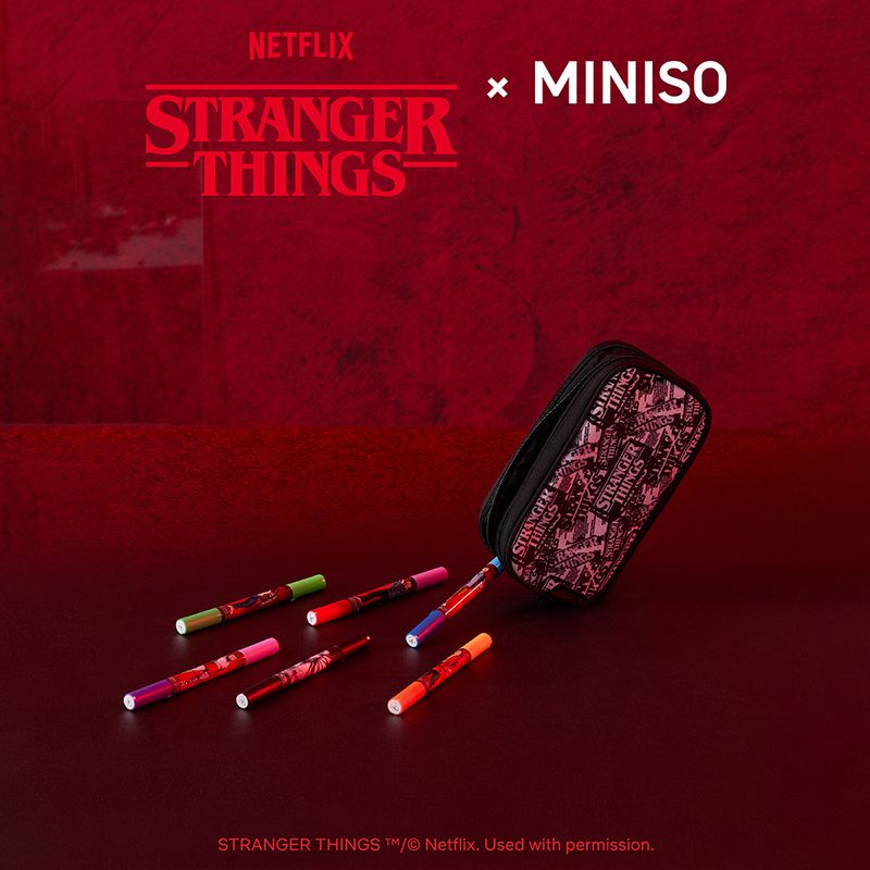 Cartuchera de Doble Capa Posters Serie Stranger Things - Miniso